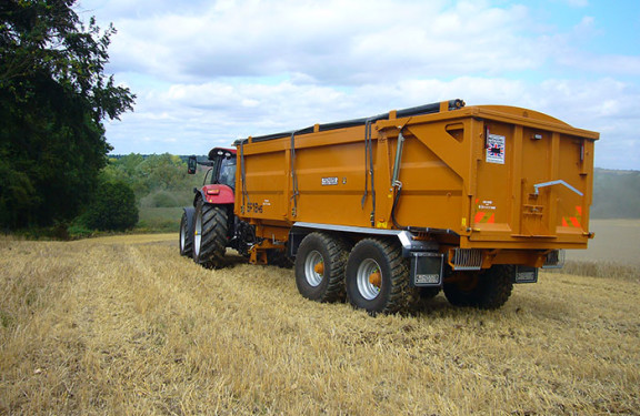 Agricultural Farm Trailers & Manure Spreaders - Richard Western